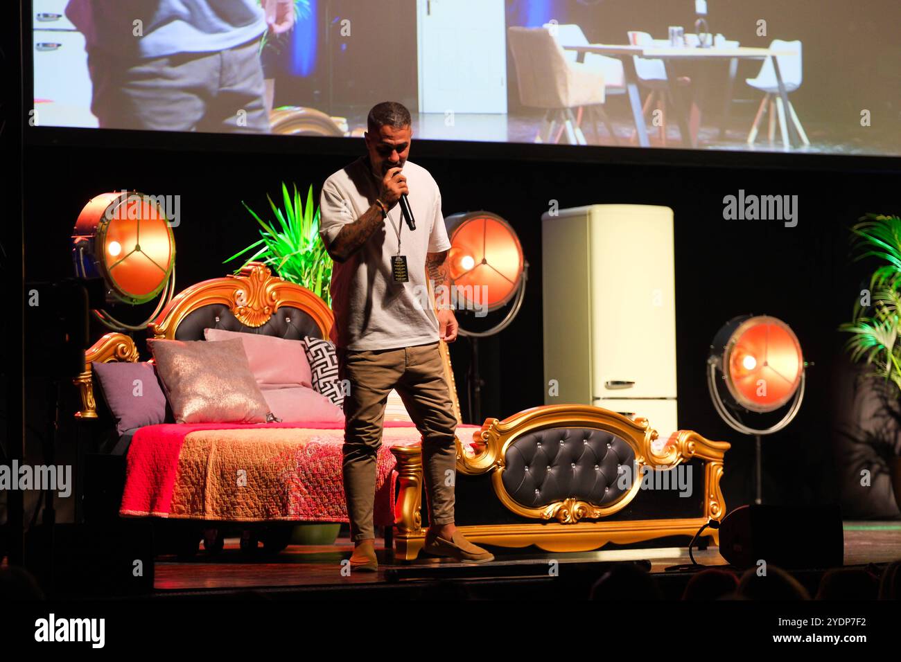 Der Rapper Bushido Anis Mohamed Youssef Ferchichi zusammen mit seiner ...