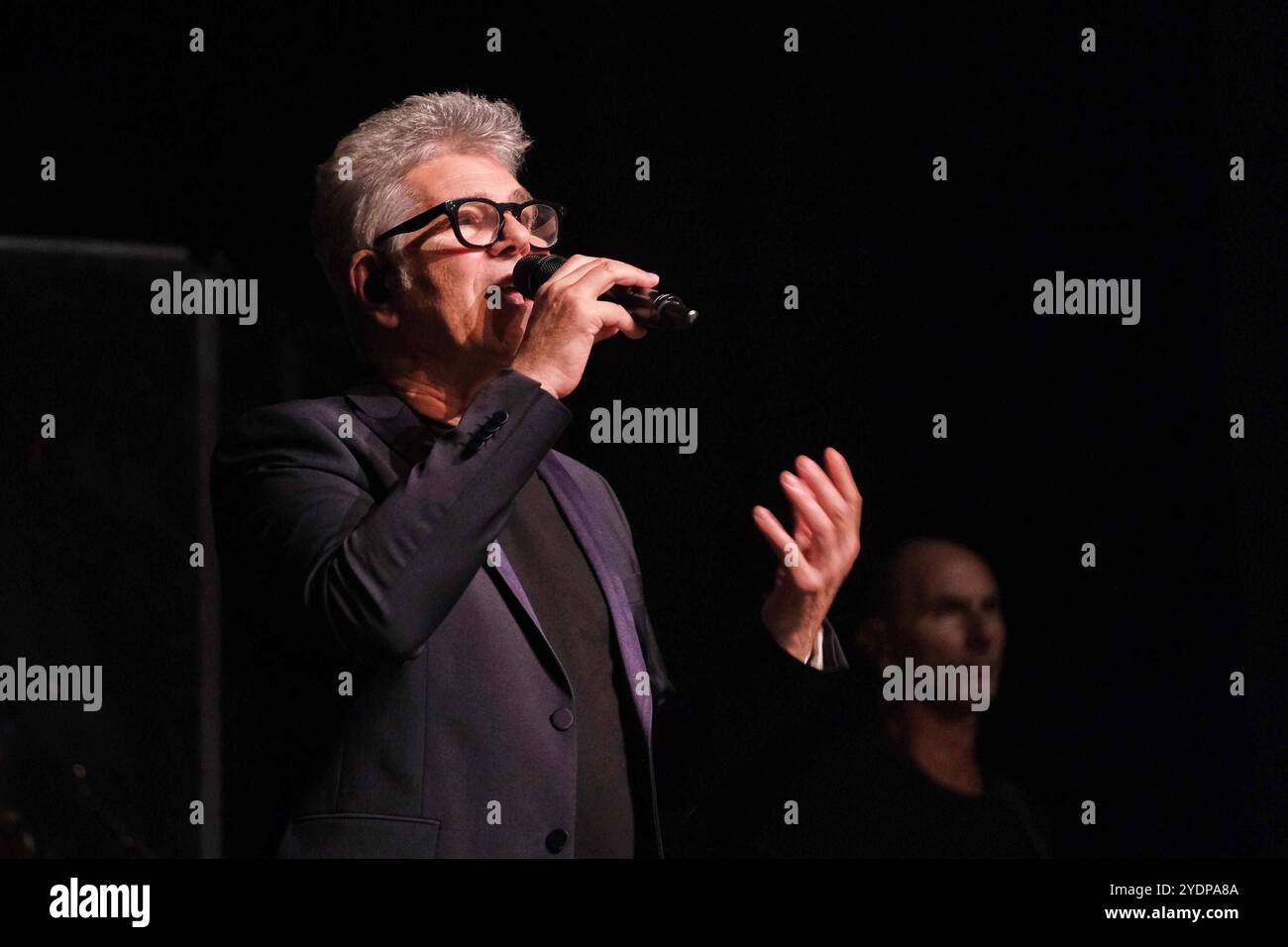 Italian singer Music Concert - MICHELE ZARRILLO - CINQUE GIORNI DA 30 ...