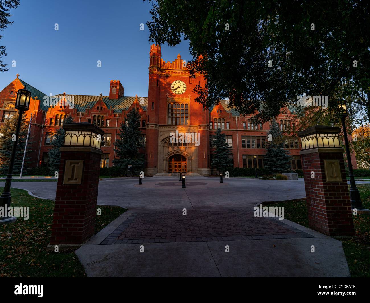 Dramatic lighting on the U of I brick admin building Stock Photo - Alamy