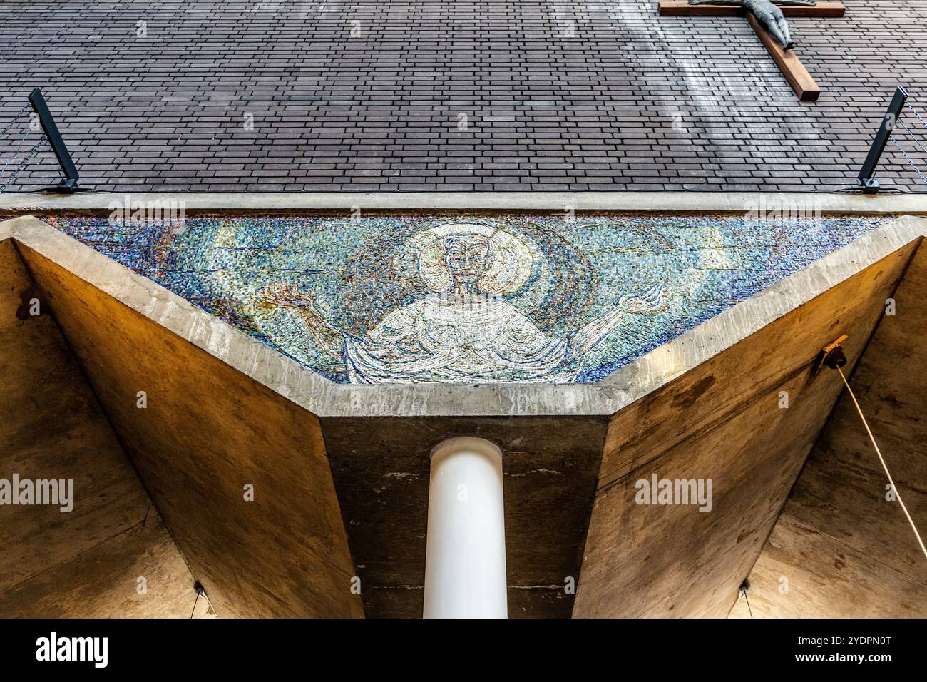 Detail of Charles Lutyens in tesserae mosaic 'Angels of the Heavenly ...