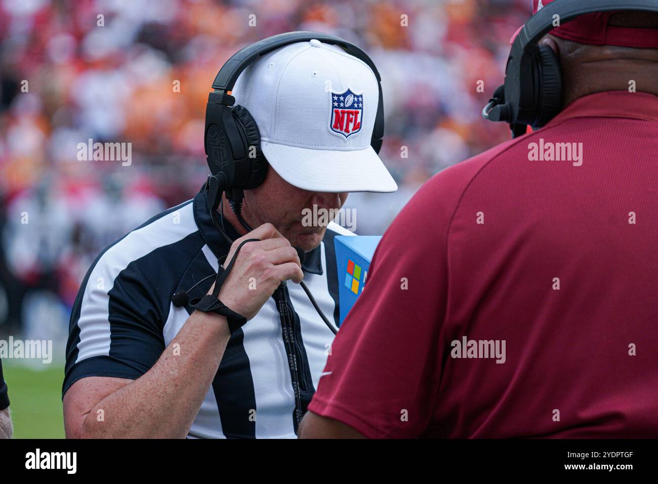 Football referees 2024 hi-res stock photography and images - Alamy