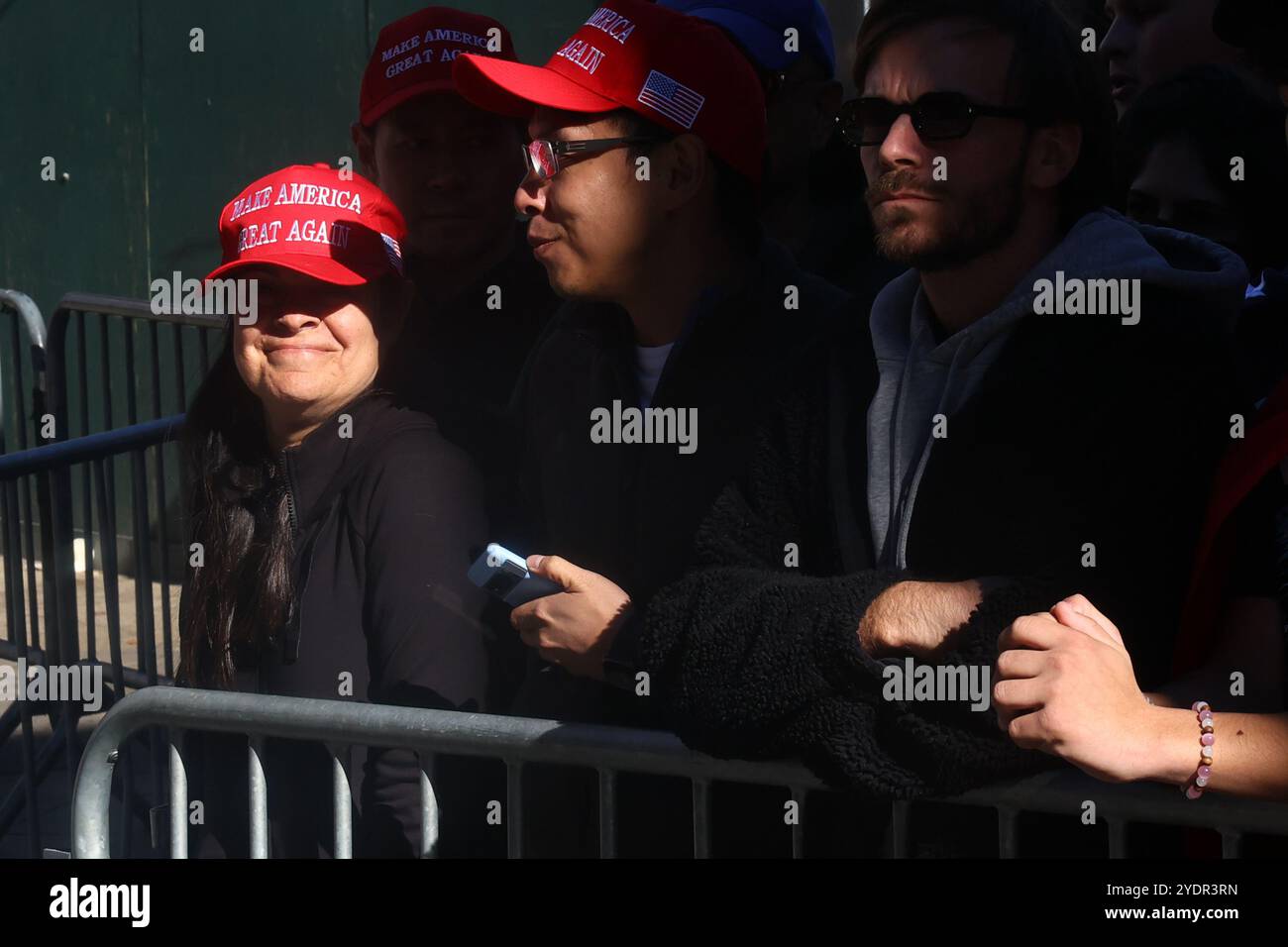 People in maga campaign hats and shirts hi-res stock photography and ...