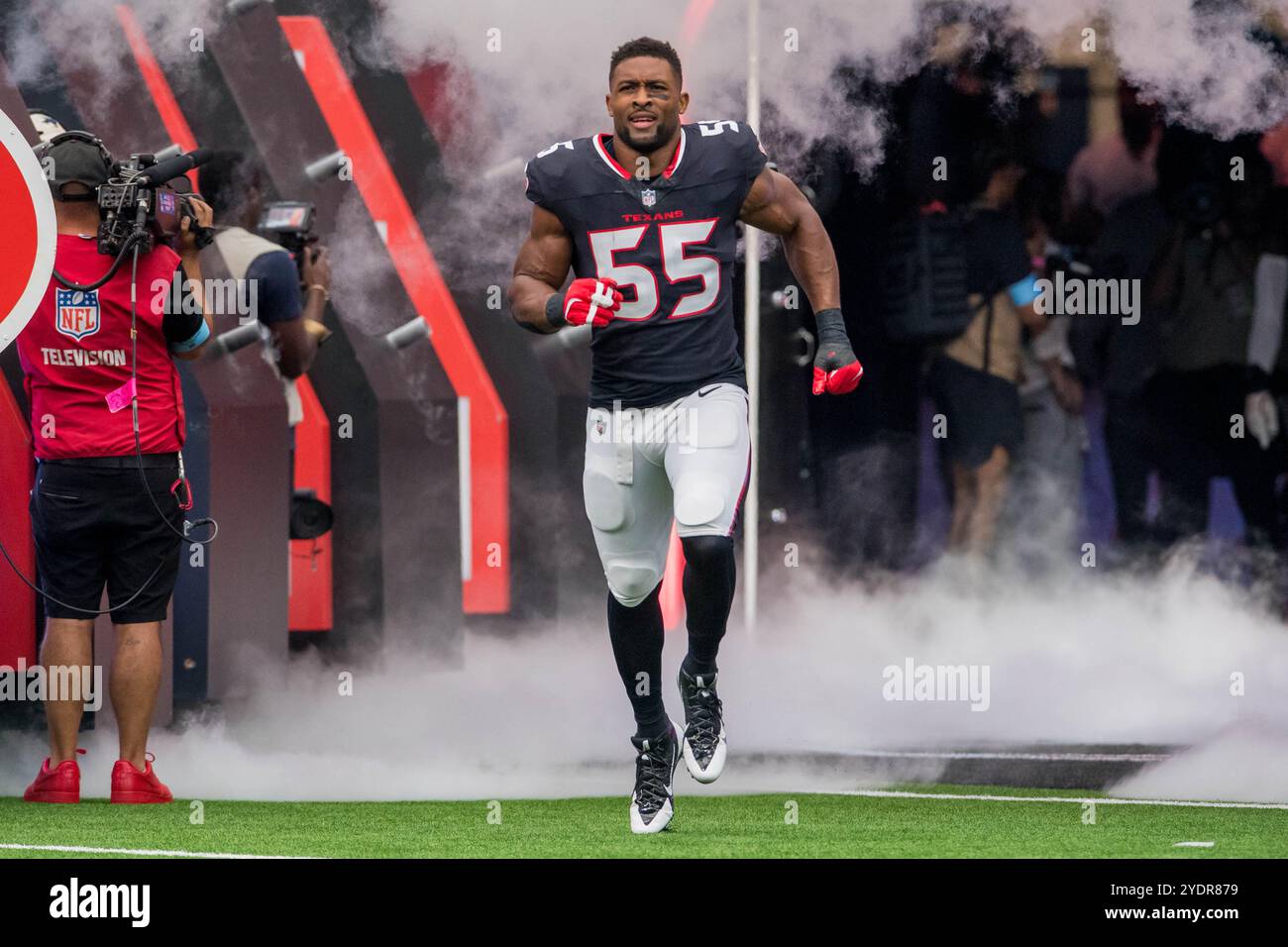 Houston, TX, USA. 27th Oct, 2024. Houston Texans defensive end Danielle ...