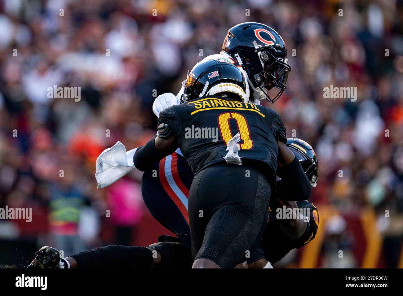Landover, United States. 27th Oct, 2024. Chicago Bears running back D ...