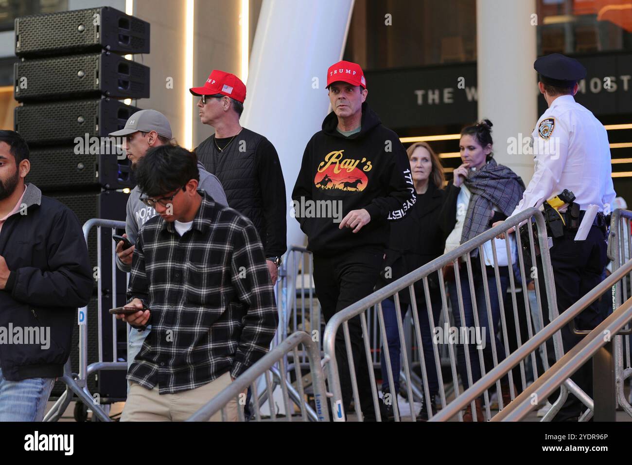 Nyc crowd 33rd street hi-res stock photography and images - Alamy
