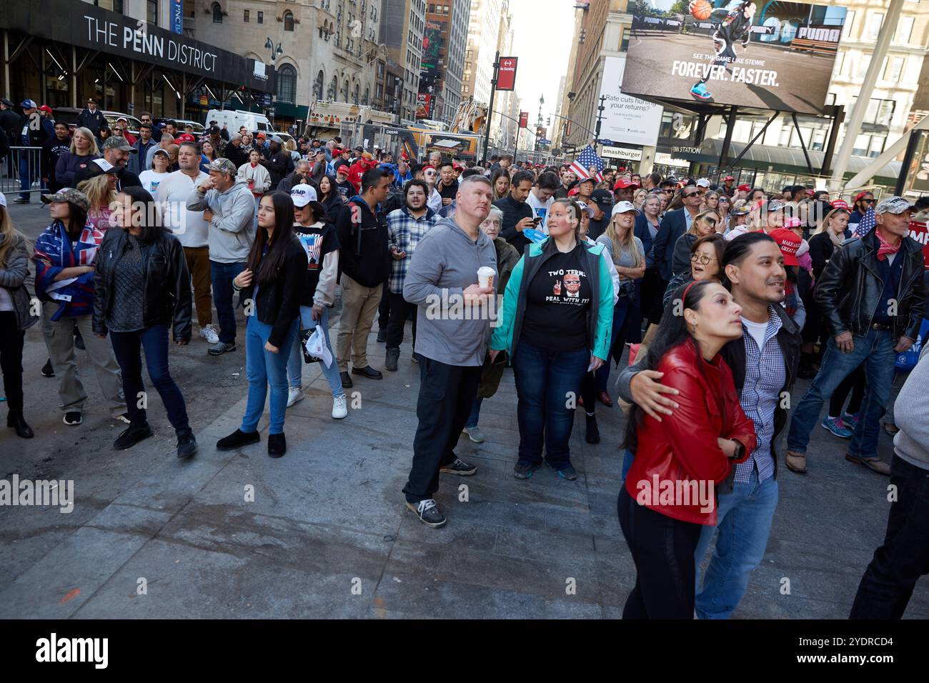 New York, New York, USA. 27th Oct, 2024. Overflow Crowd of Trump ...