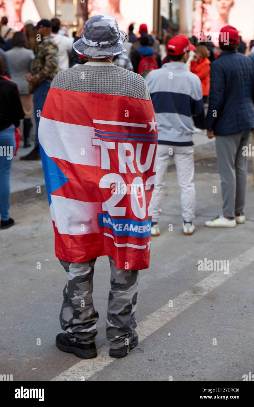 New York, New York, USA. 27th Oct, 2024. Overflow Crowd of Trump ...