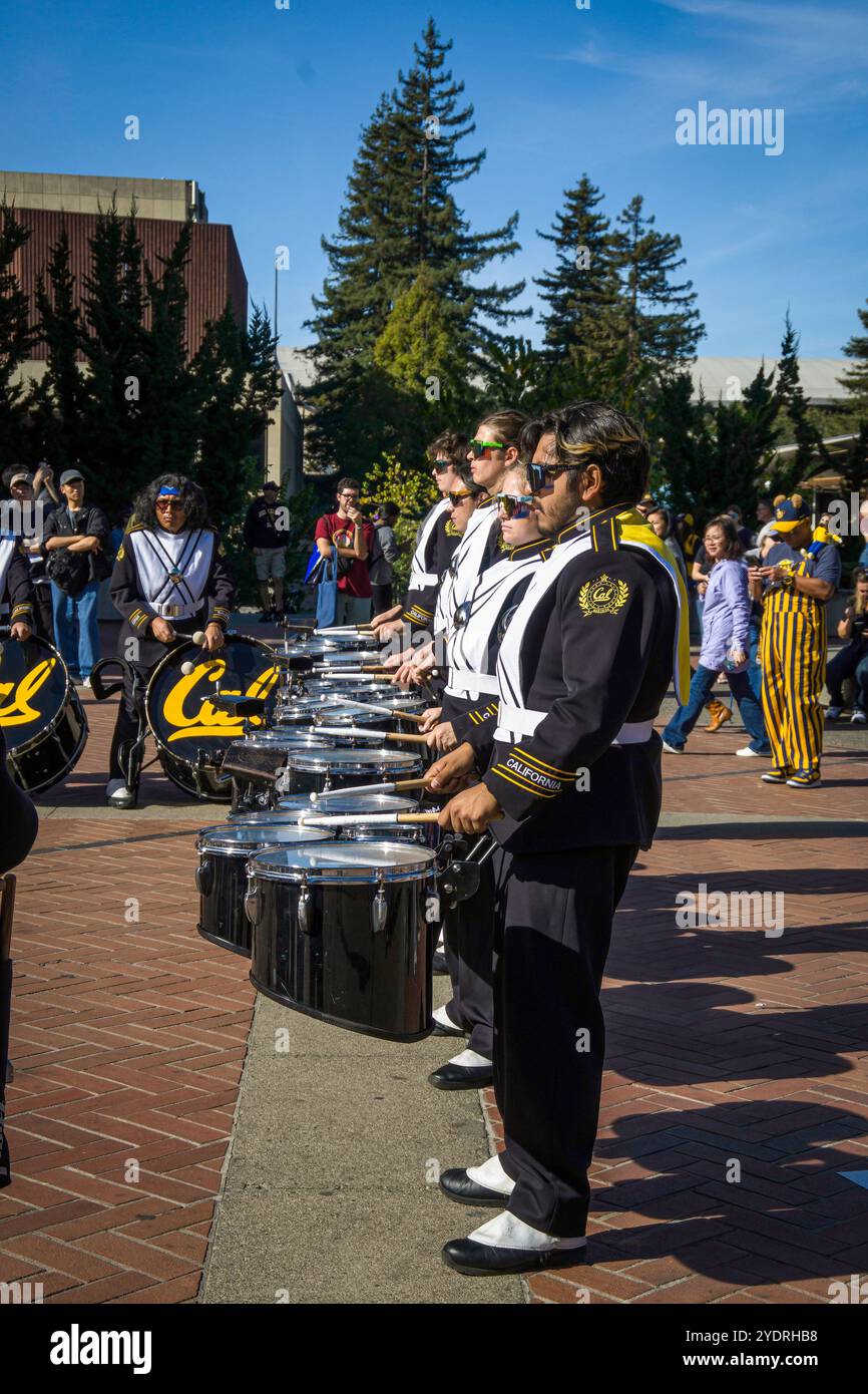 Drumline stadium hi-res stock photography and images - Alamy