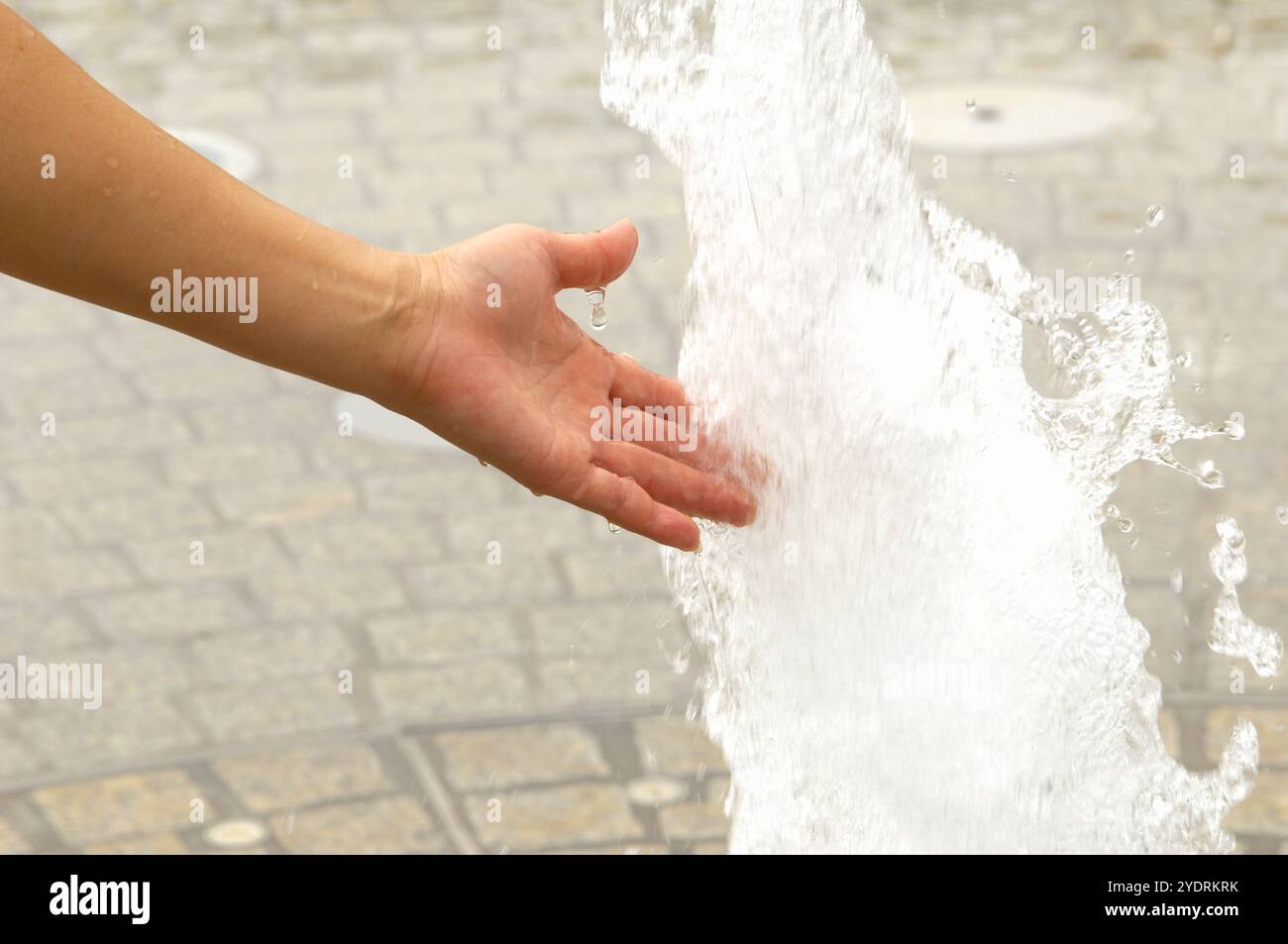 Human fountain hi-res stock photography and images - Alamy