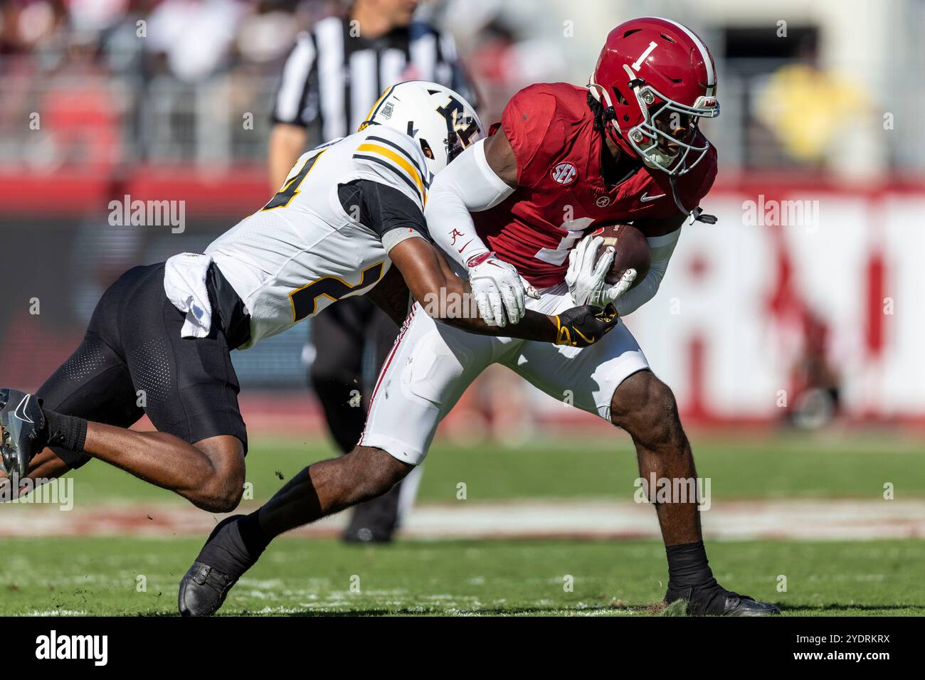 Alabama wide receiver Kendrick Law (1) works against Missouri cornerback Nicholas Deloach Jr ...