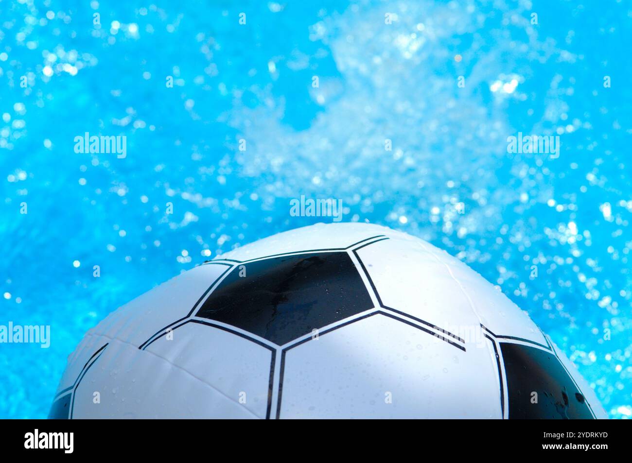 Ball splash hi-res stock photography and images - Alamy