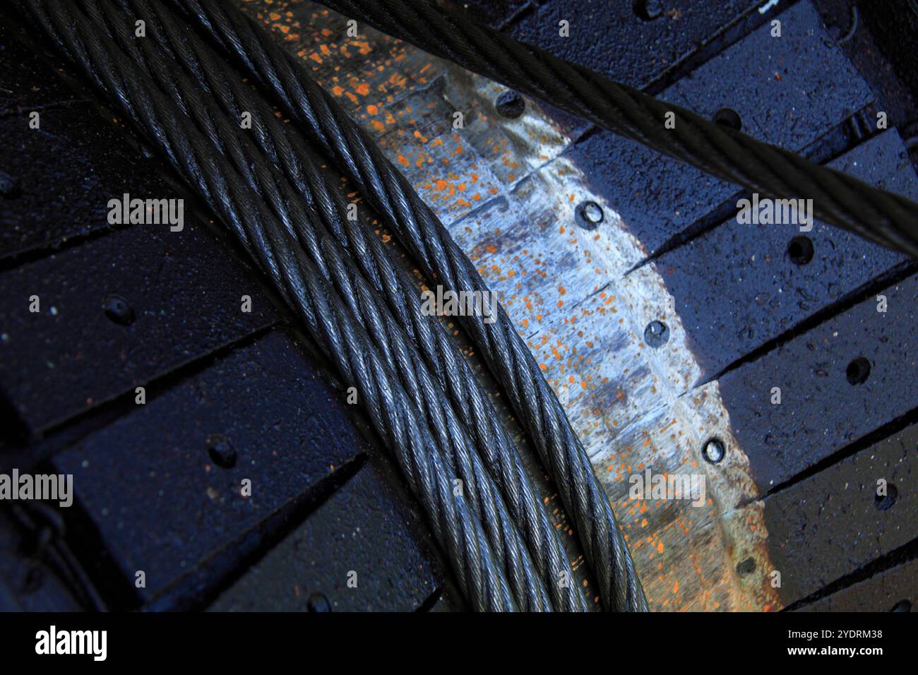 Use of wire rope hi-res stock photography and images - Alamy