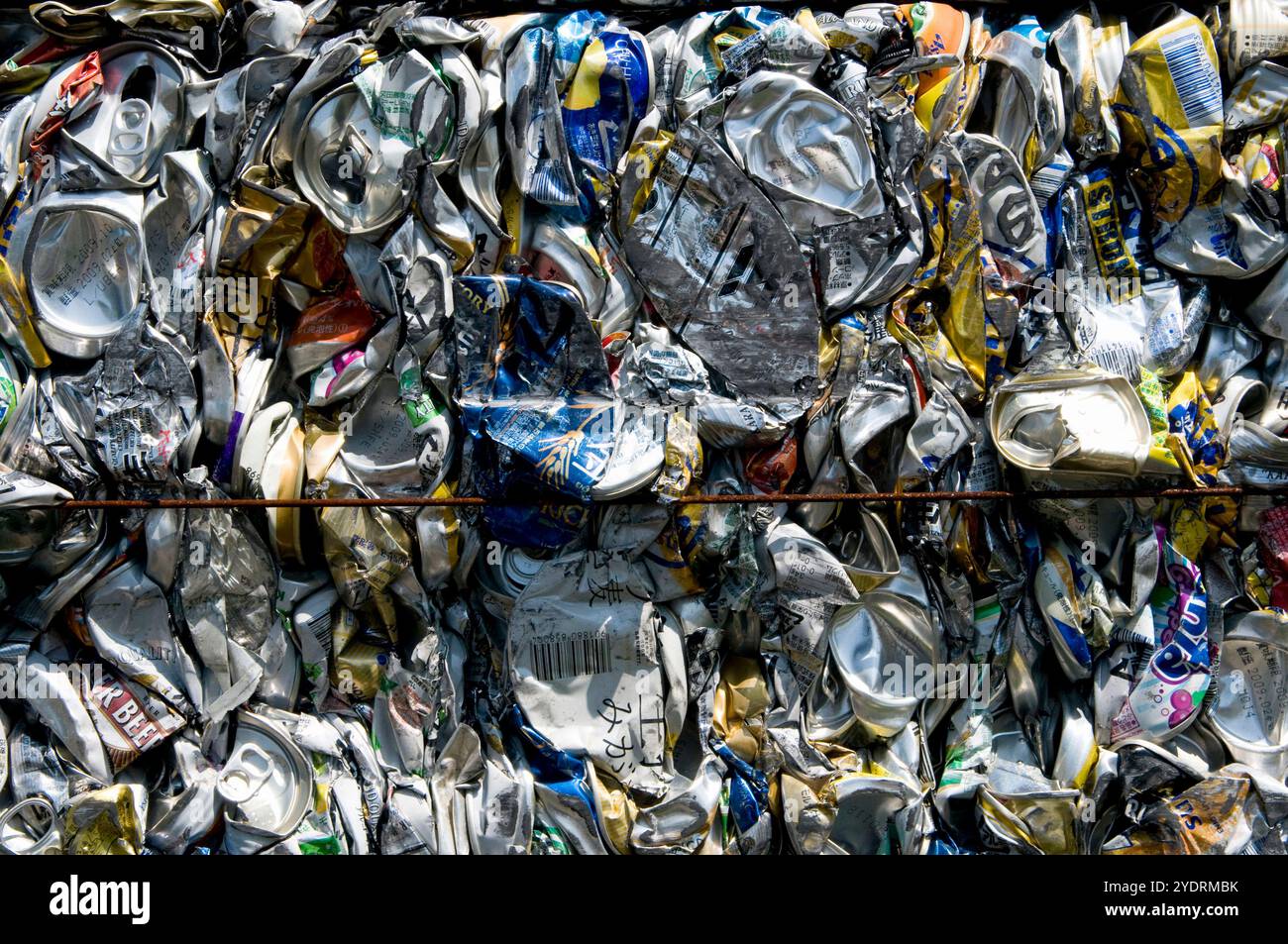 Recyclable empty cans Stock Photo - Alamy