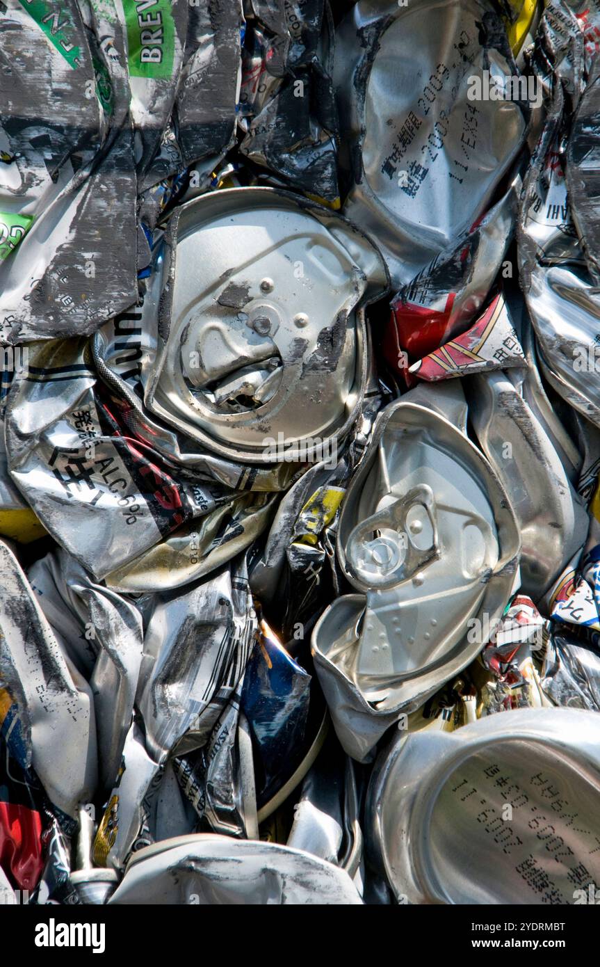 Recyclable empty cans Stock Photo - Alamy