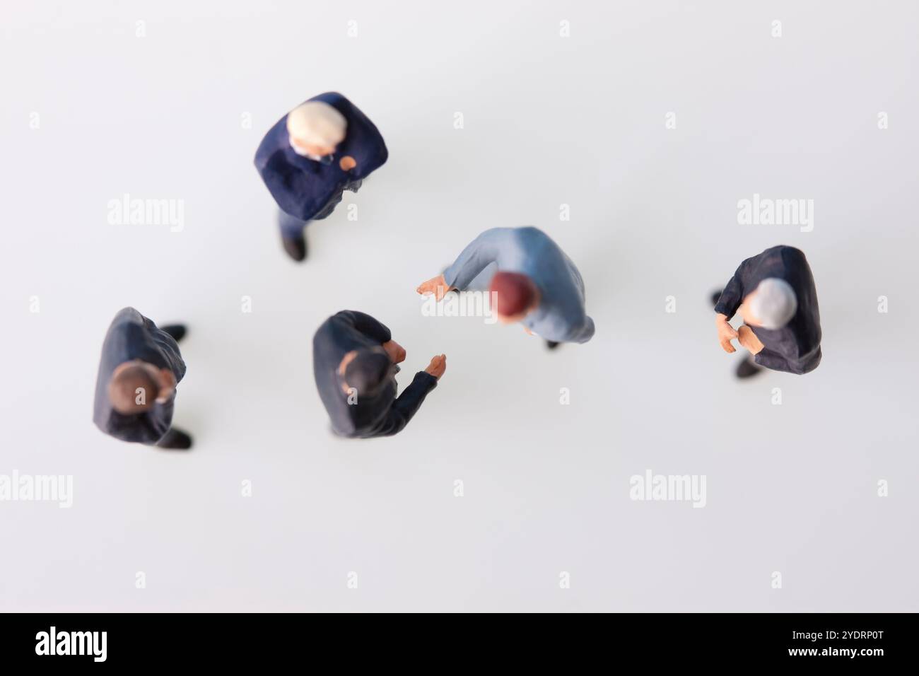 Handshake meeting top view hi-res stock photography and images - Alamy