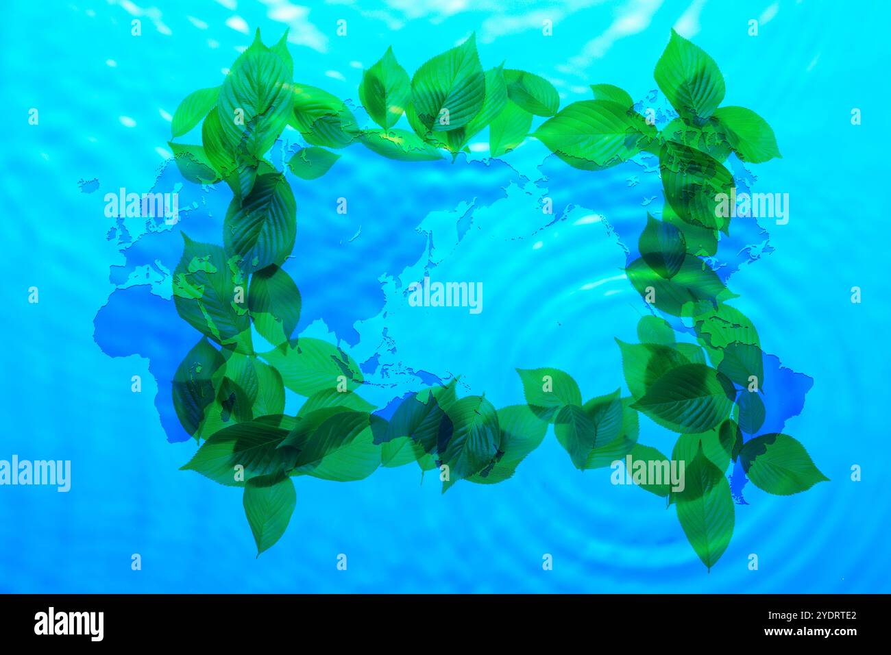 Global map green hi-res stock photography and images - Alamy