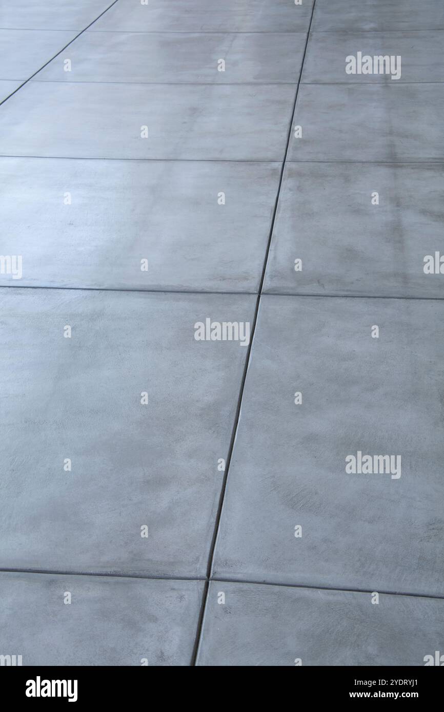 Concrete floors hi-res stock photography and images - Alamy