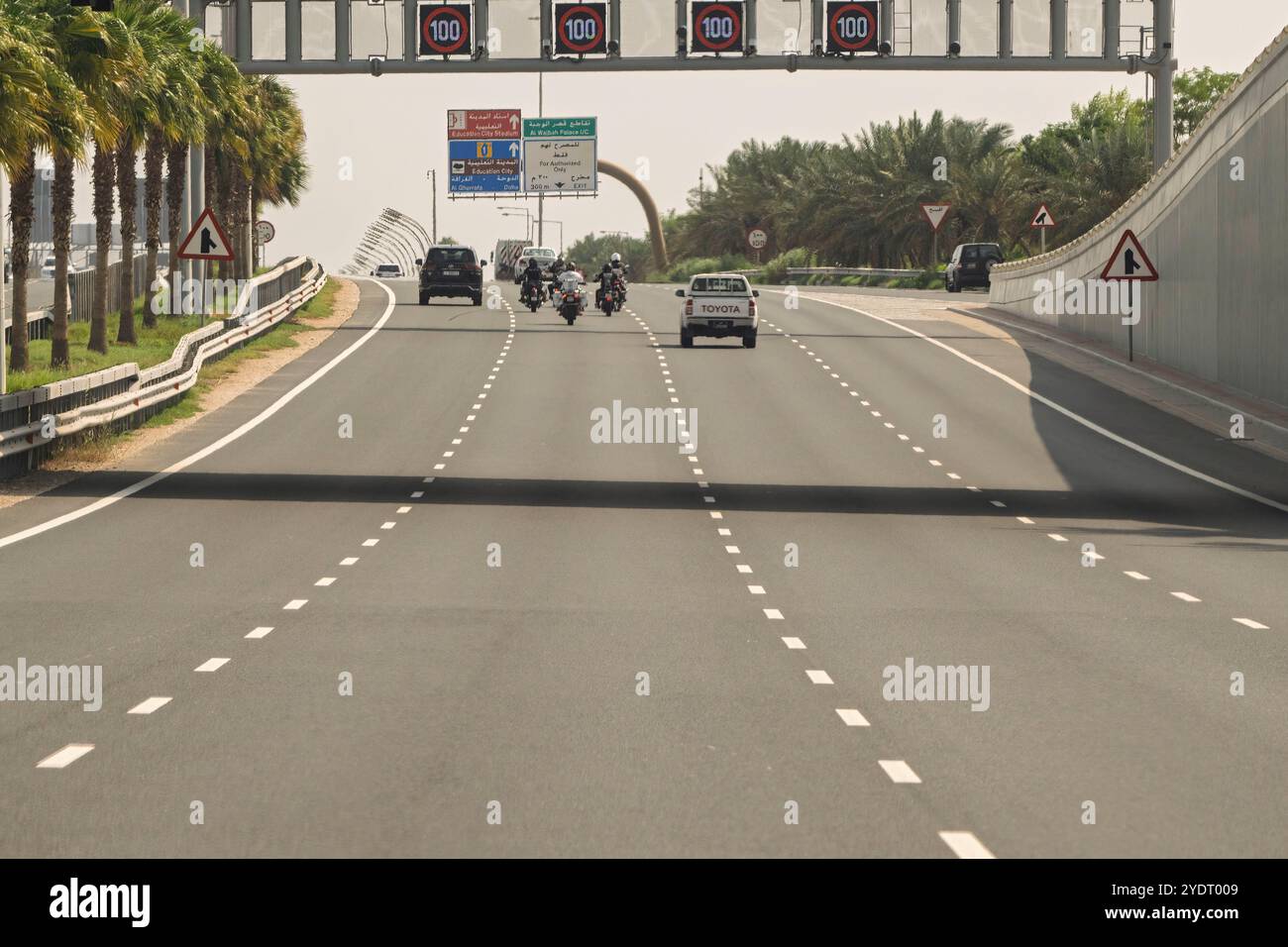 The Dukhan Highway in Qatar. Qatar Roads and Traffic Stock Photo - Alamy