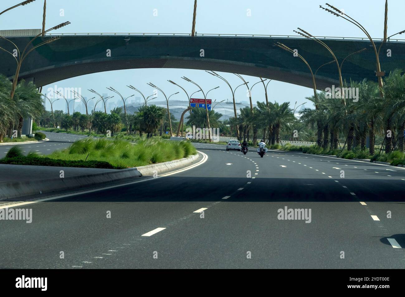 The Dukhan Highway in Qatar. Qatar Roads and Traffic Stock Photo - Alamy