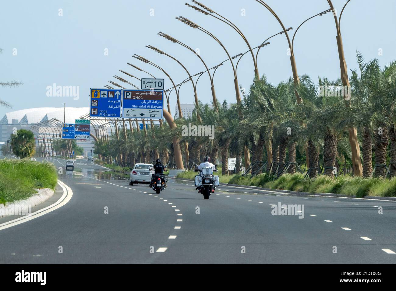 The Dukhan Highway in Qatar. Qatar Roads and Traffic Stock Photo - Alamy