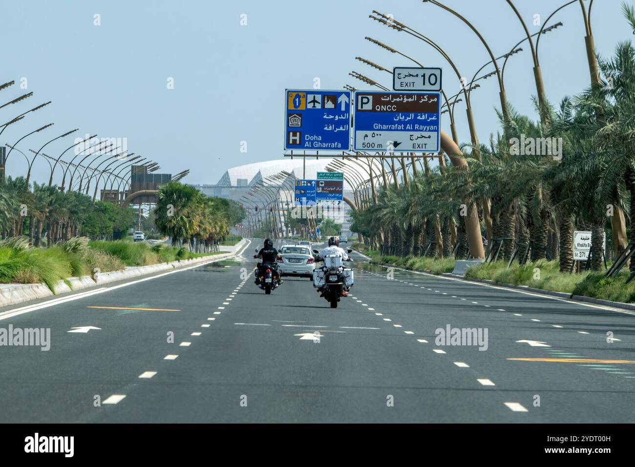 The Dukhan Highway in Qatar. Qatar Roads and Traffic Stock Photo - Alamy
