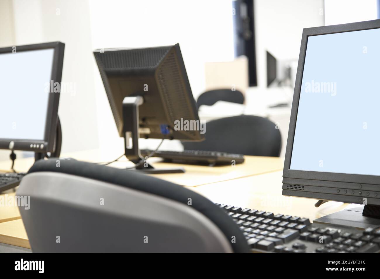 Office monitor hi-res stock photography and images - Alamy