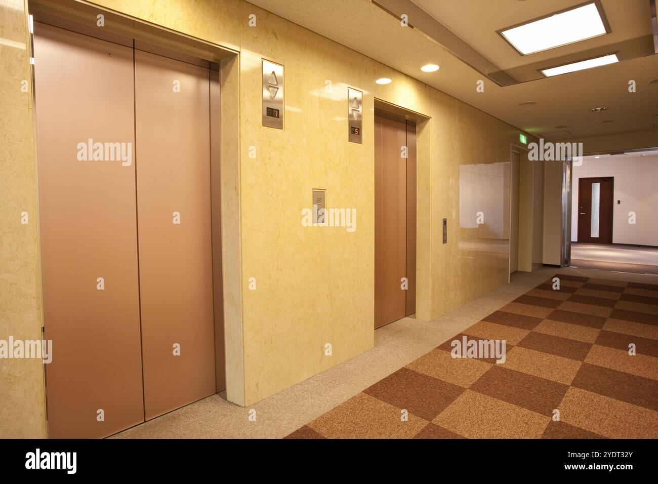 Lift map hi-res stock photography and images - Alamy