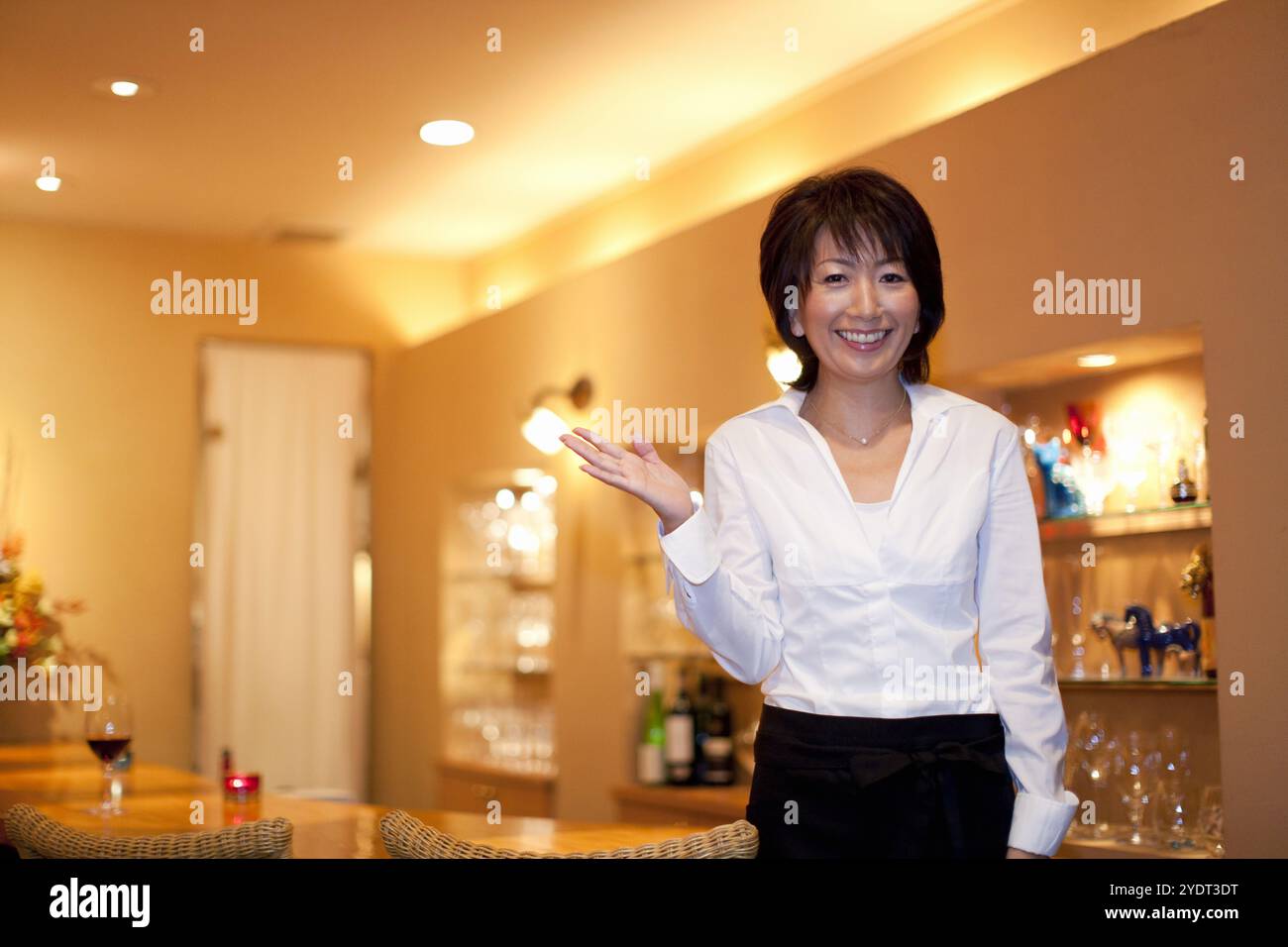 Restaurant front counter hi-res stock photography and images - Alamy