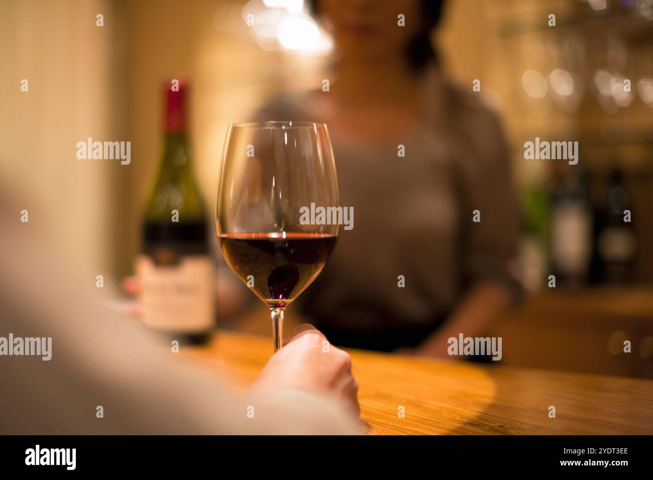 Man holding wine glass Stock Photo - Alamy Man holding wine glass Stock Photo - Alamy