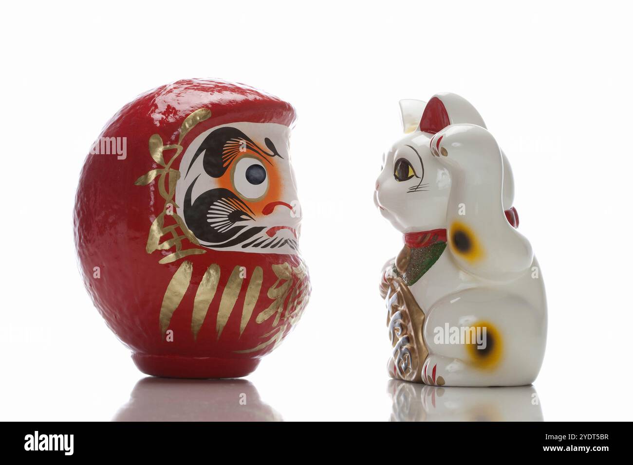 Japan daruma doll cat hi-res stock photography and images - Alamy