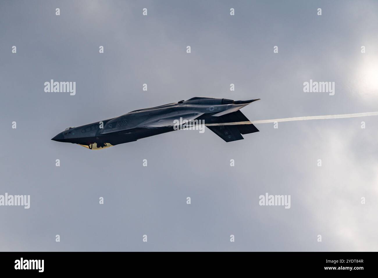 US Air Force Thunderbirds perform. The U.S. Air Force Thunderbirds ...