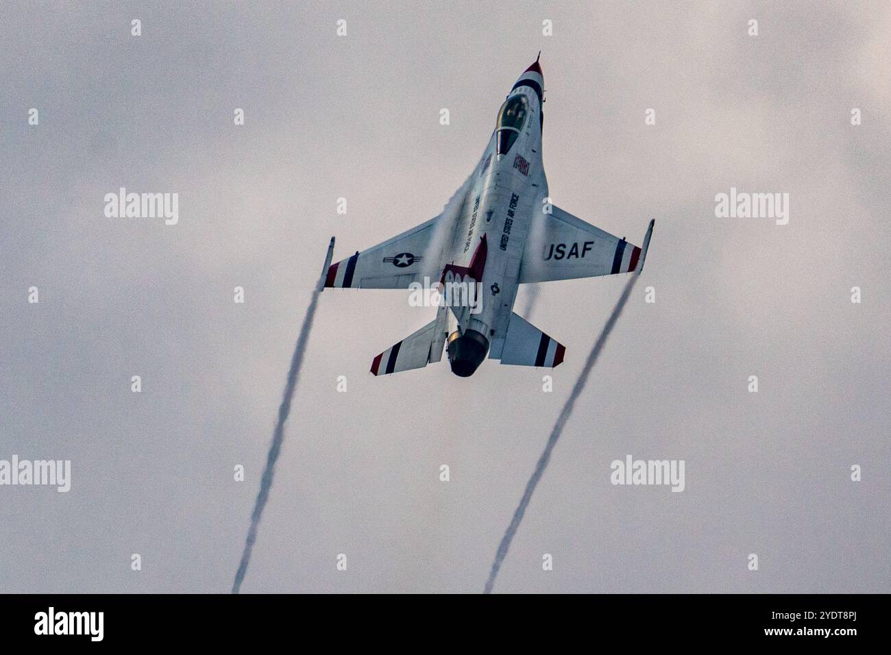 US Air Force Thunderbirds perform. The U.S. Air Force Thunderbirds ...