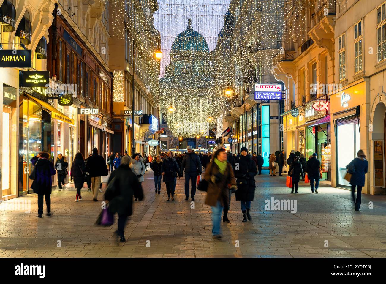 Night illumination vienna city center hi-res stock photography and ...