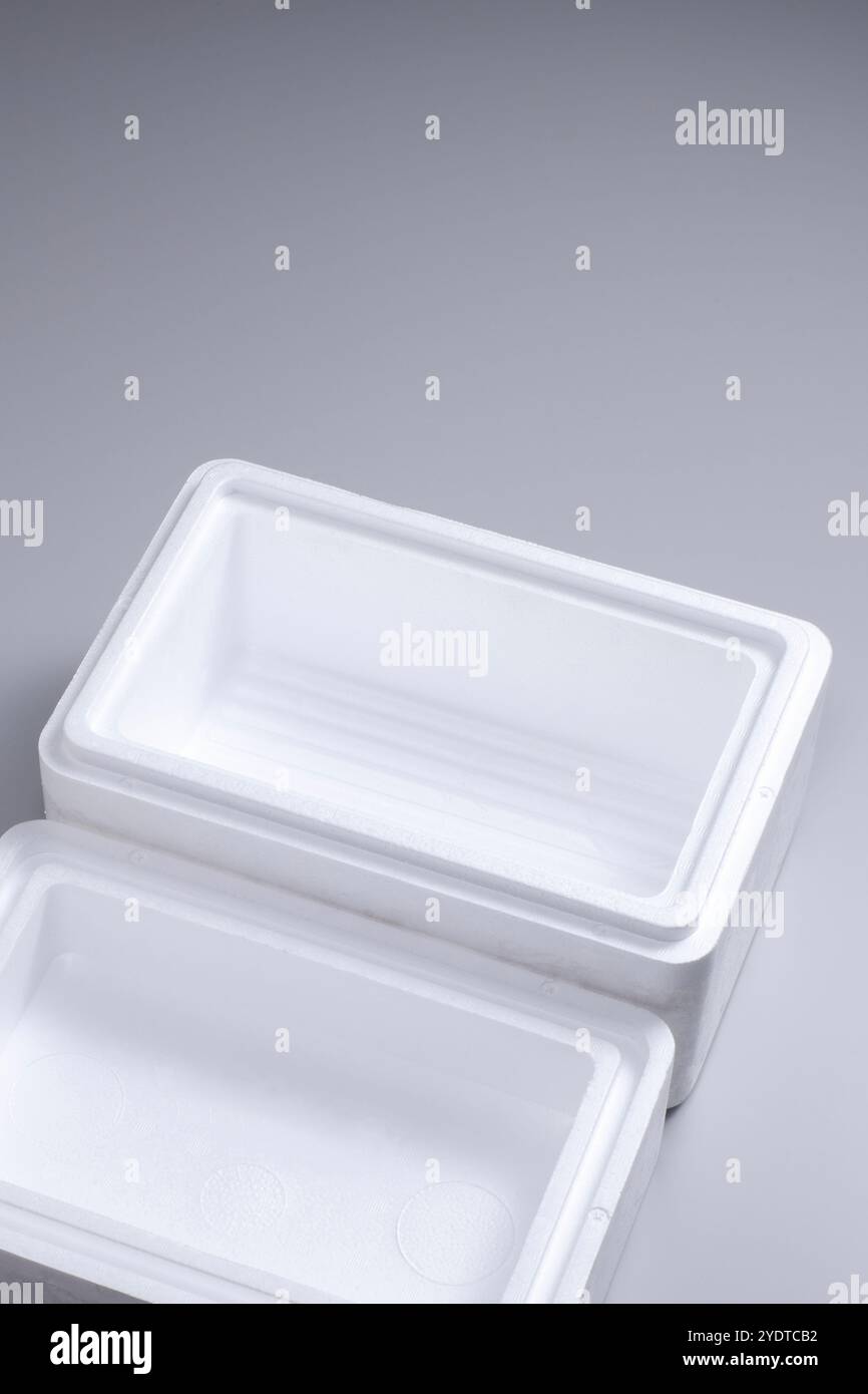 Insulation box hi-res stock photography and images - Alamy