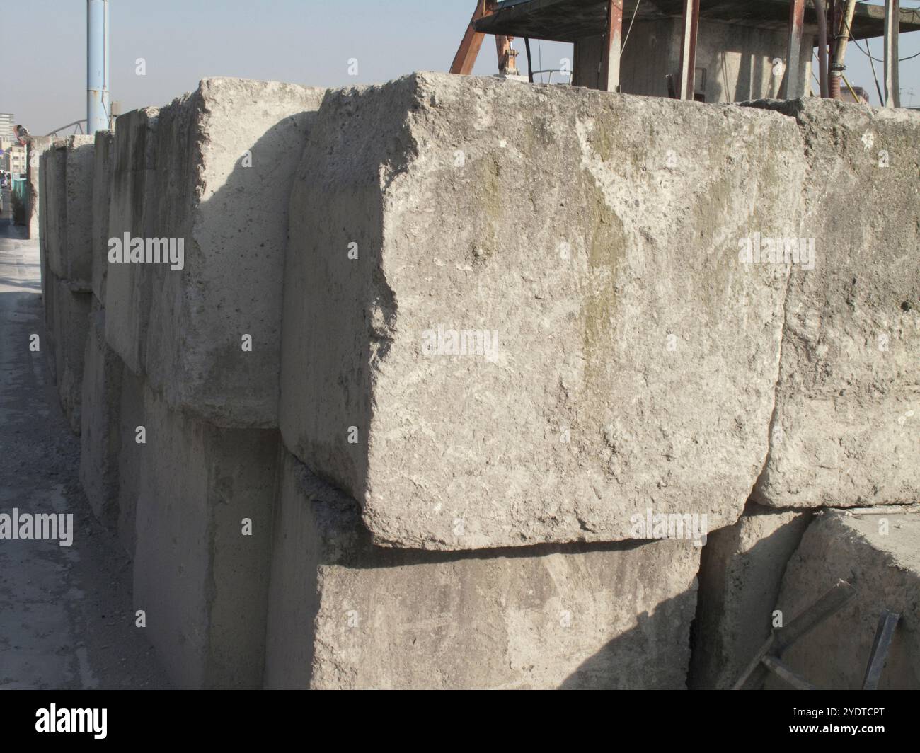 Concrete block hi-res stock photography and images - Alamy