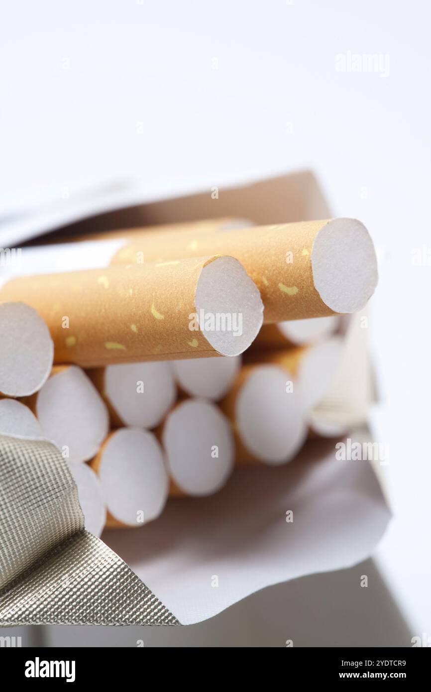 Tobacco filter hi-res stock photography and images - Alamy