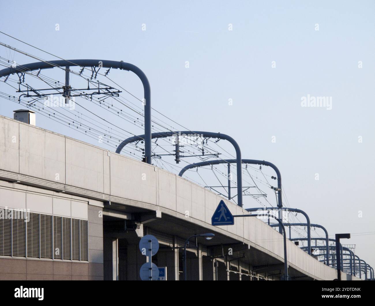 Overhead wires on a train Stock Photo - Alamy