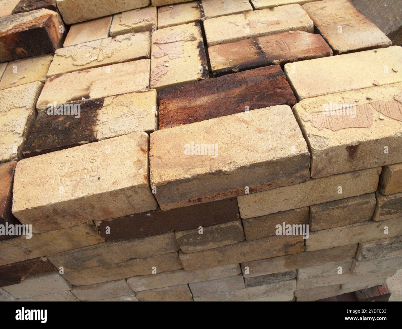 Fireproof brick hi-res stock photography and images - Alamy