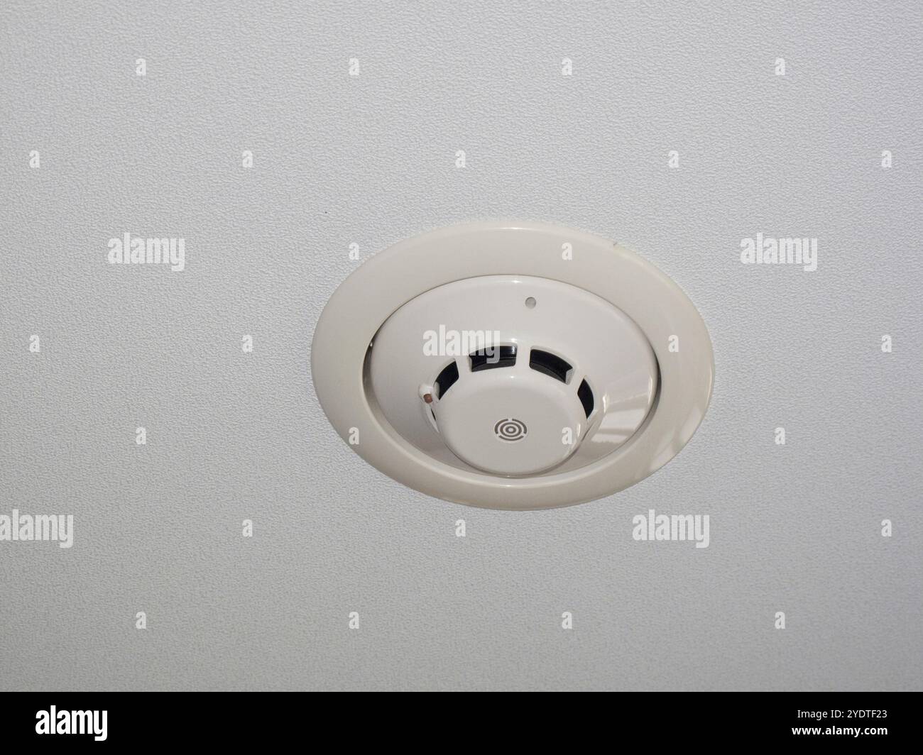 Ceiling sprinkler hi-res stock photography and images - Alamy
