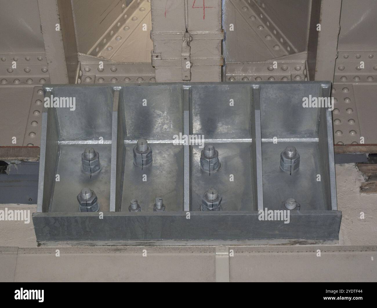 Heavy steel frame and bolts on the building Stock Photo - Alamy