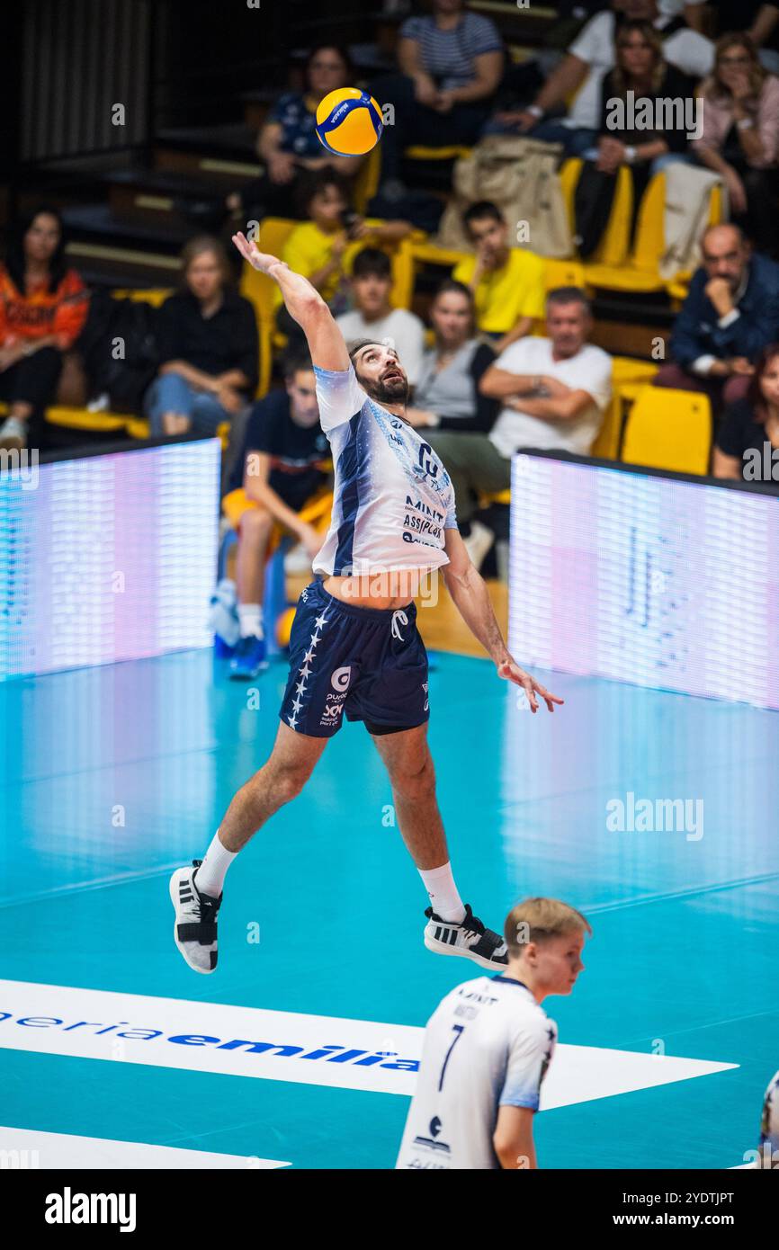 Beretta Thomas ( Mine Vero Volley Monza ) during Valsa Group Modena vs ...