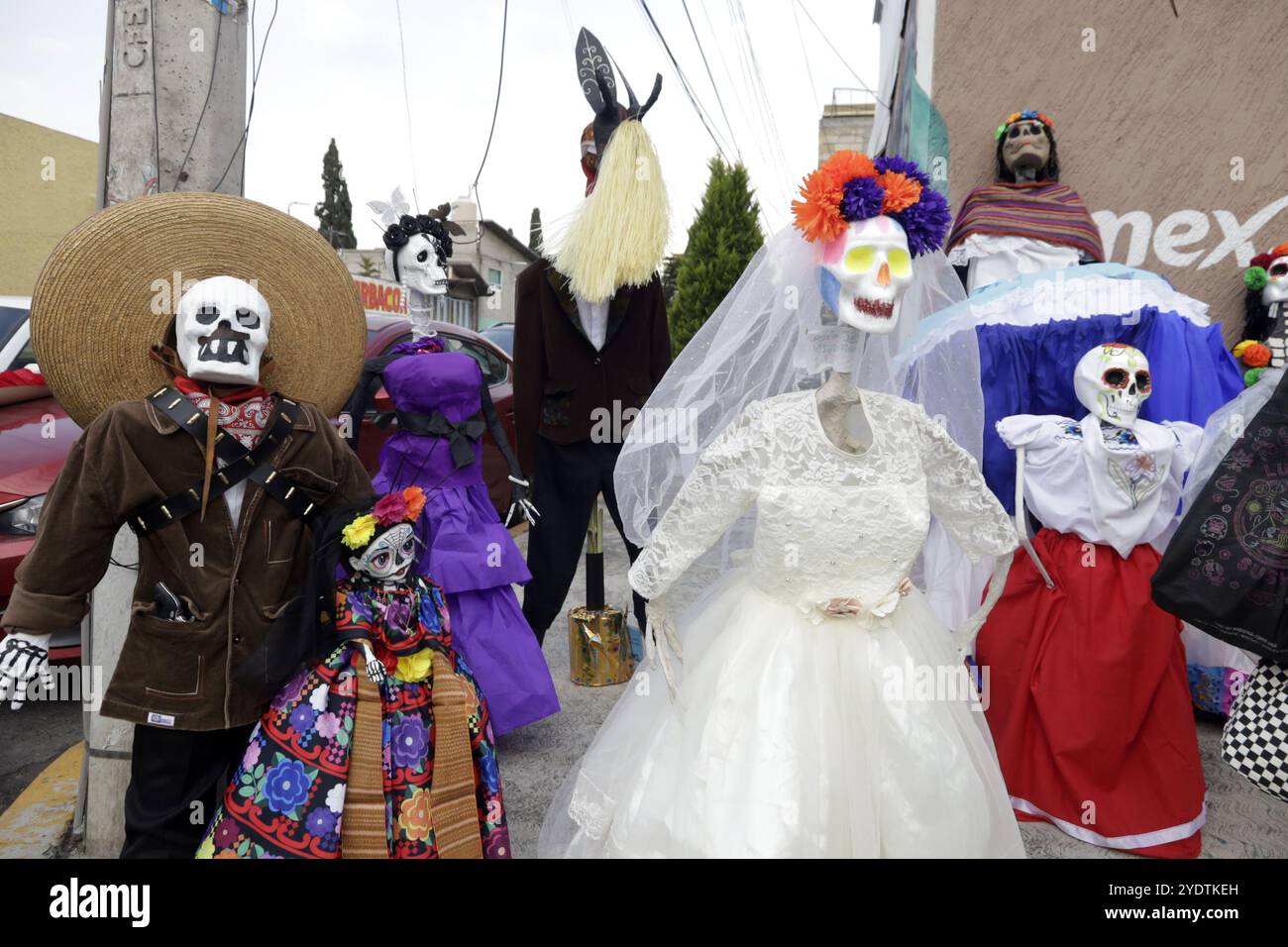 Non Exclusive: Jaen Cartoneria collective exhibit the project of ...