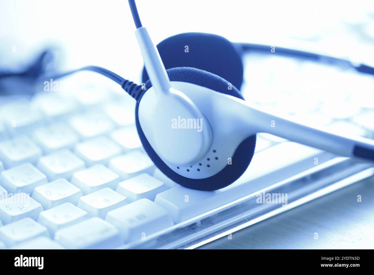 Computer operator hi-res stock photography and images - Alamy