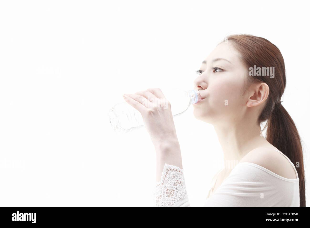 Drink water asia woman Cut Out Stock Images & Pictures - Alamy