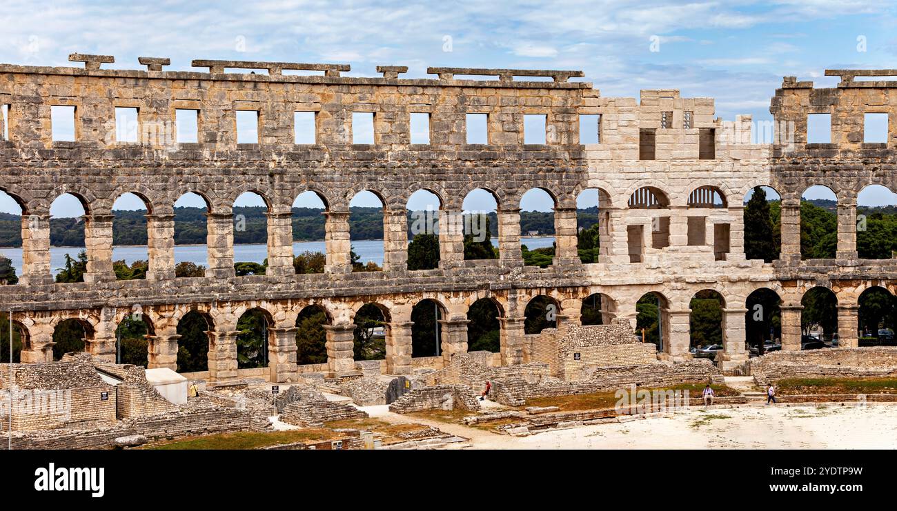 The colosseum of Pula in Croatia Stock Photo - Alamy