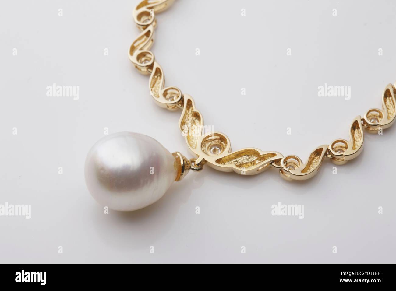 Pearl material hi-res stock photography and images - Alamy