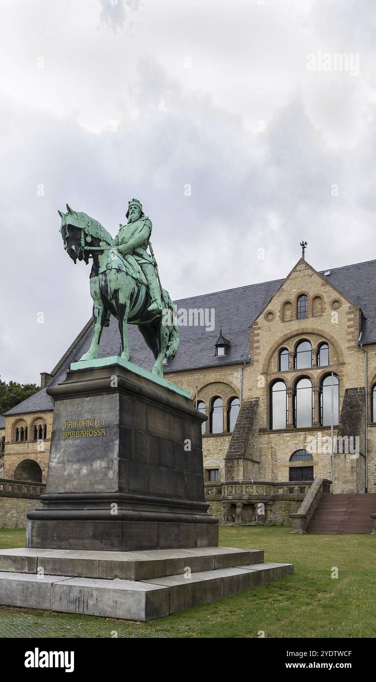 Frederick barbarossa statue hi-res stock photography and images - Alamy
