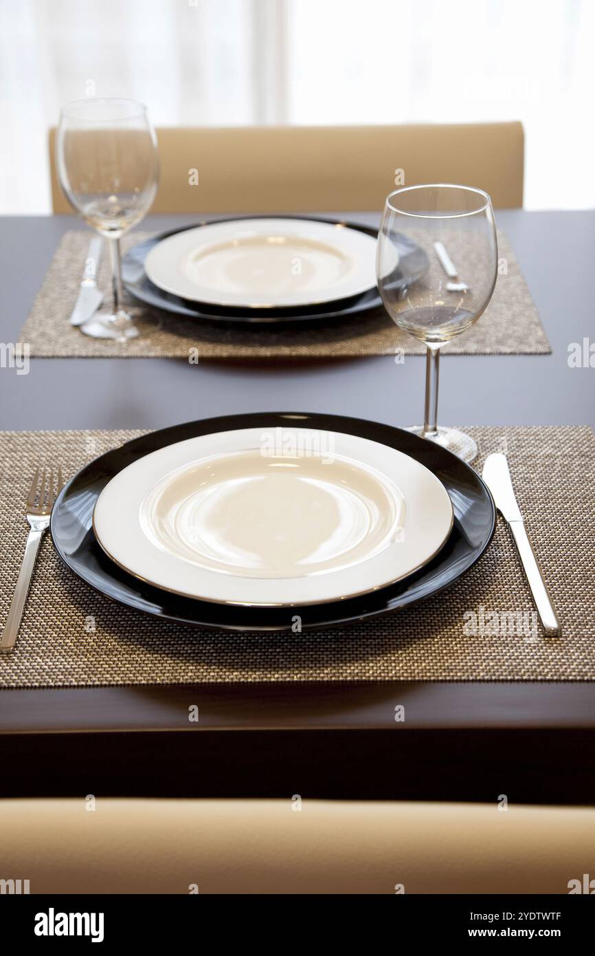 Table knife fork hi-res stock photography and images - Alamy