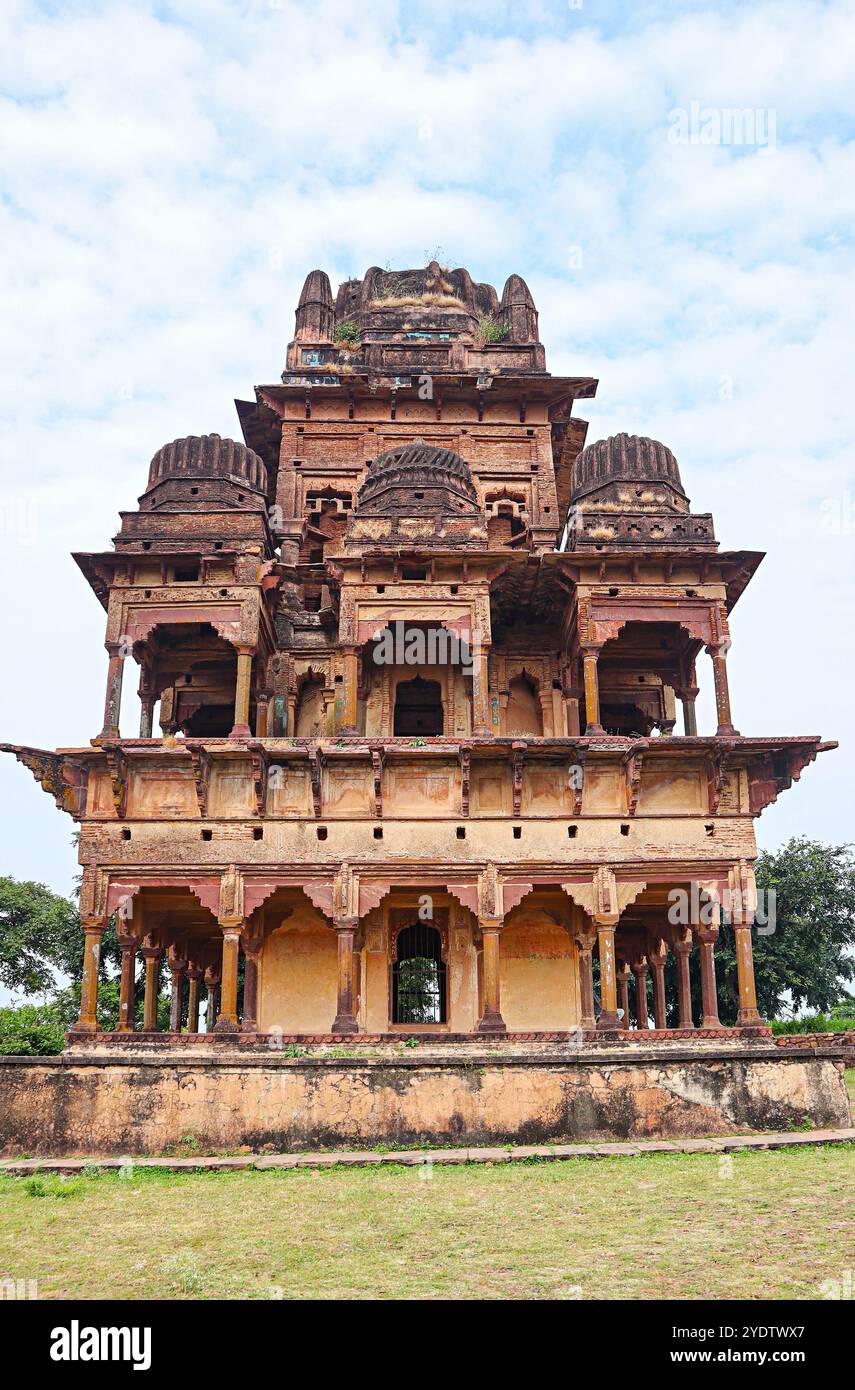 Paramaras hi-res stock photography and images - Alamy