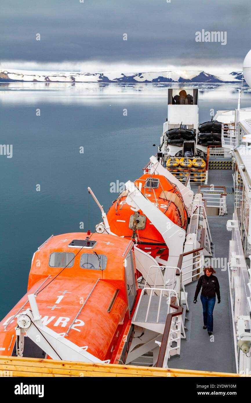 The Lindblad Expedition ship National Geographic Explorer in the ...